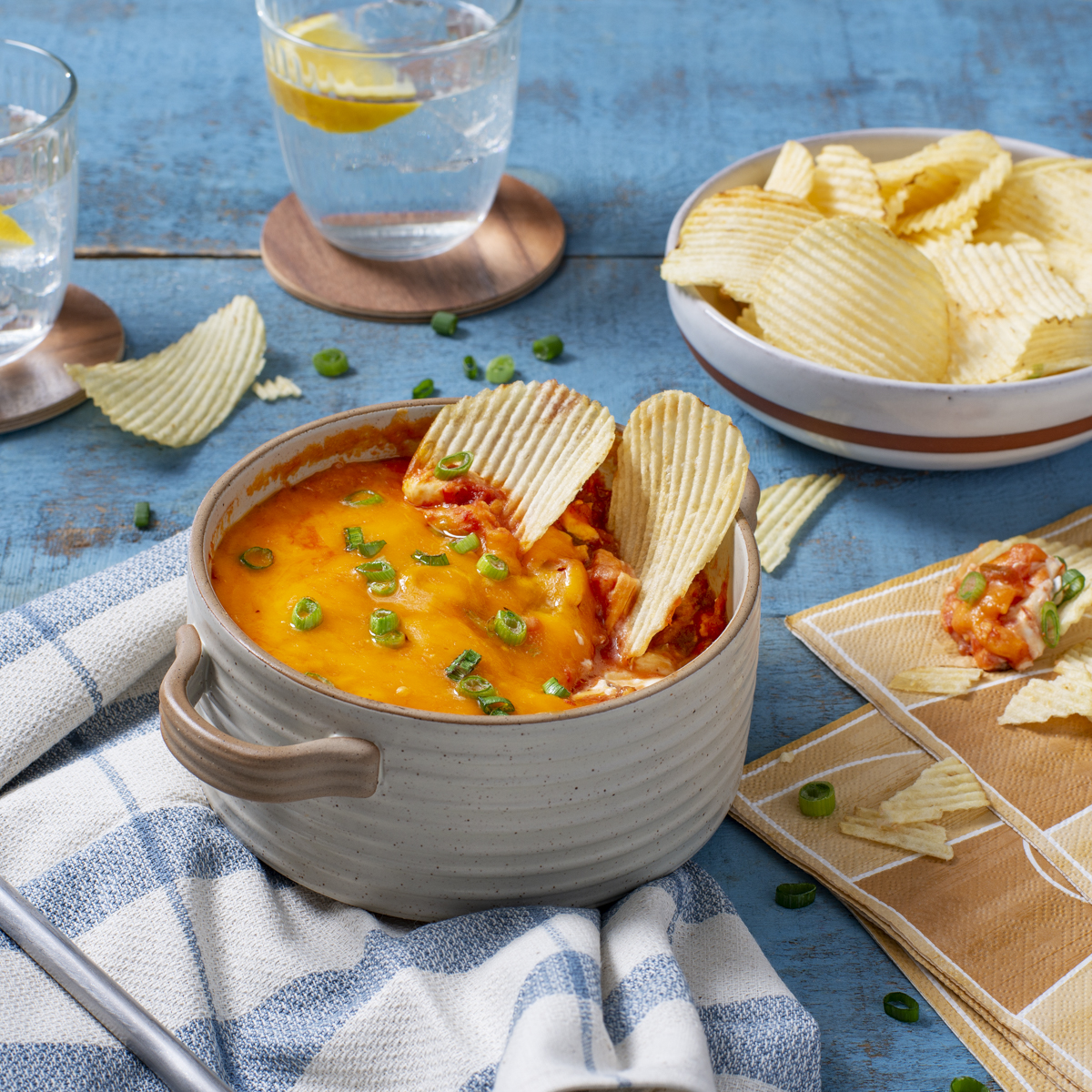 RUFFLES® 3-Ingredient Slam Dunk Chip Dip | FLVR