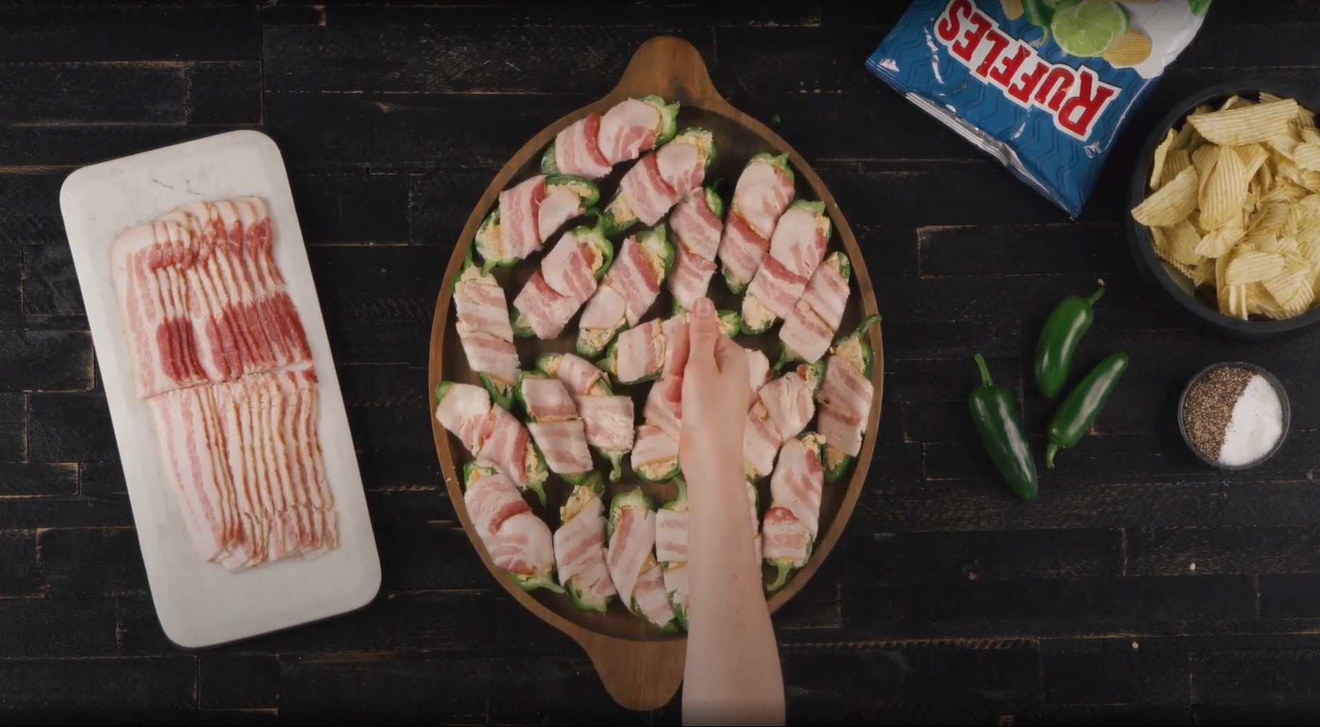 RUFFLES® Jalapeño Ranch Grilled Jalapeño Poppers | FLVR