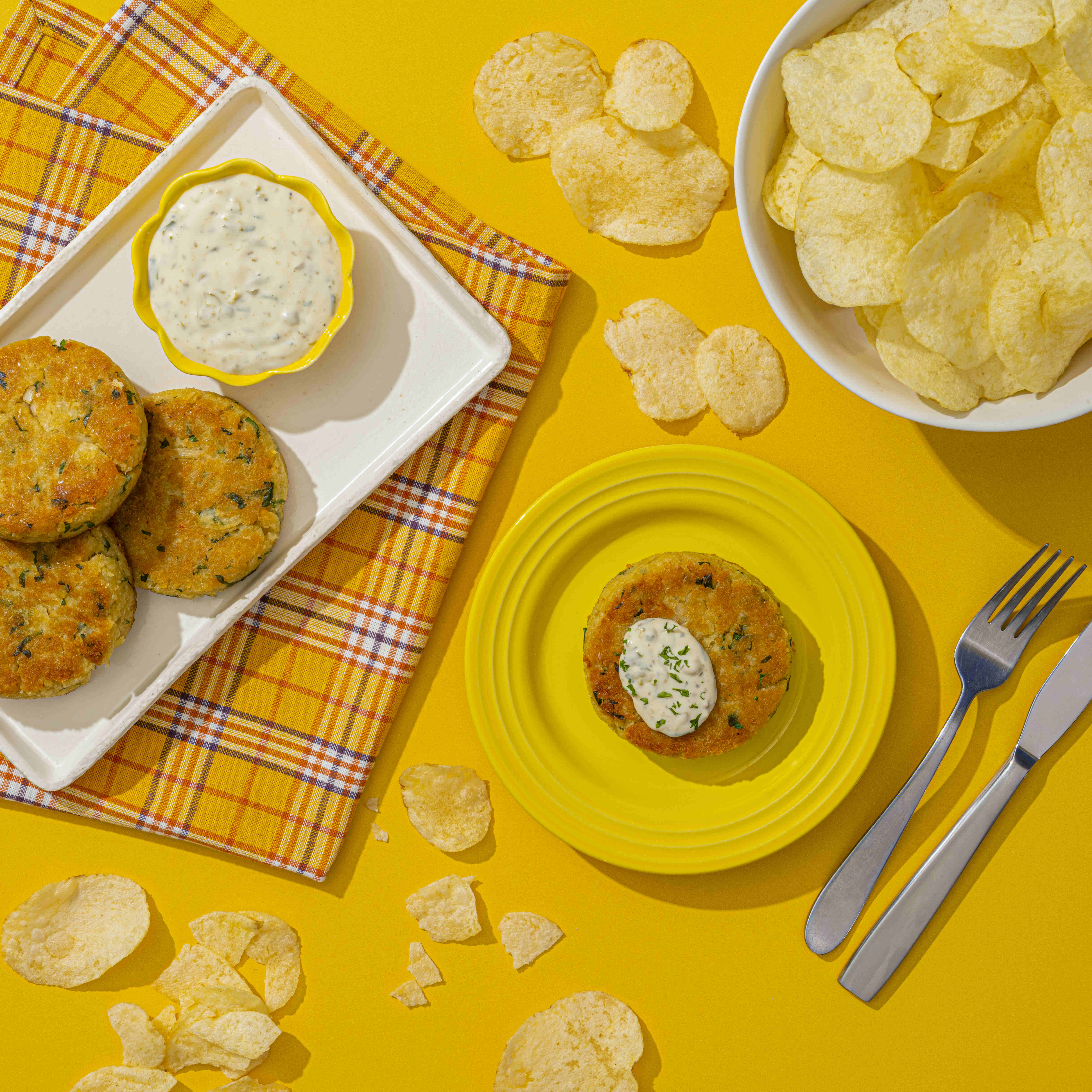 LAYS® Classic Crab Cakes | FLVR